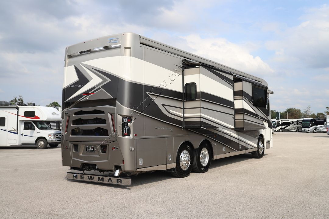 2025 Newmar Mountain Aire 3825 16078
