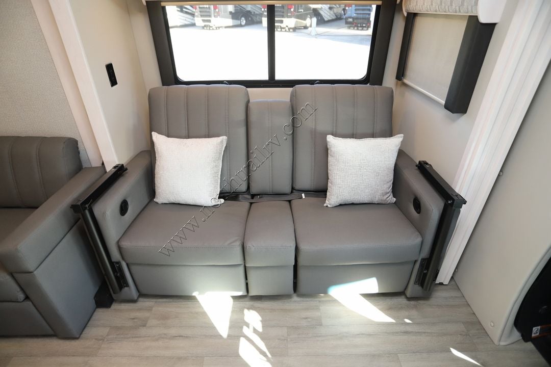 2025 Renegade Rv Vienna 25RMC 16253