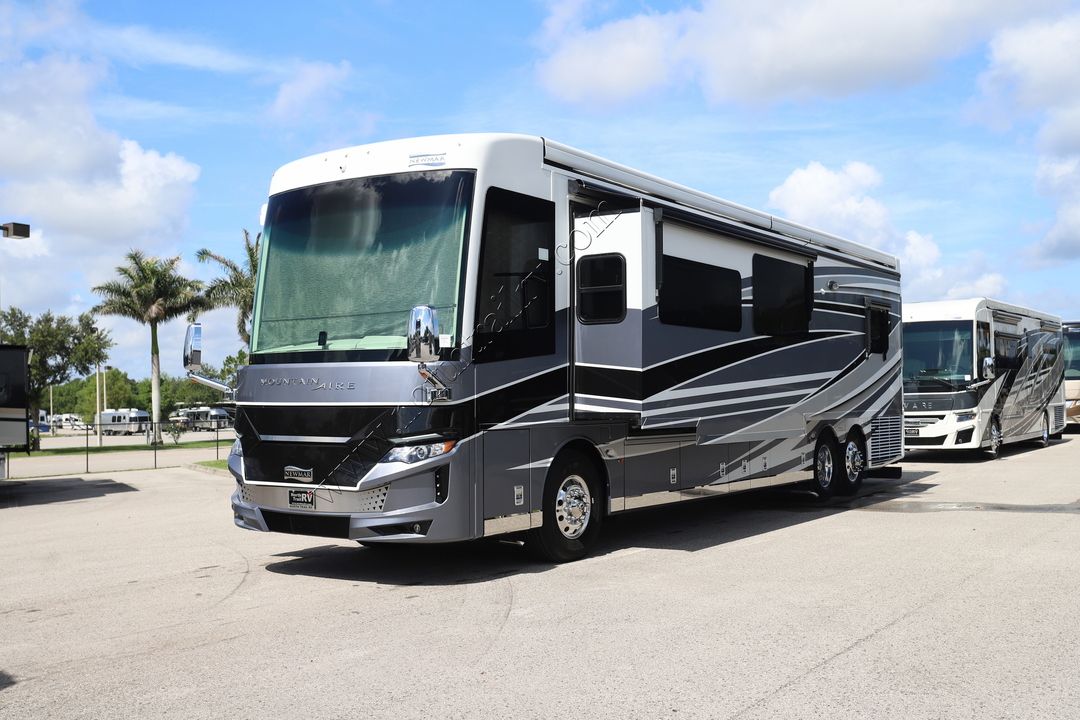 2023 Newmar Mountain Aire 4118 55305-0