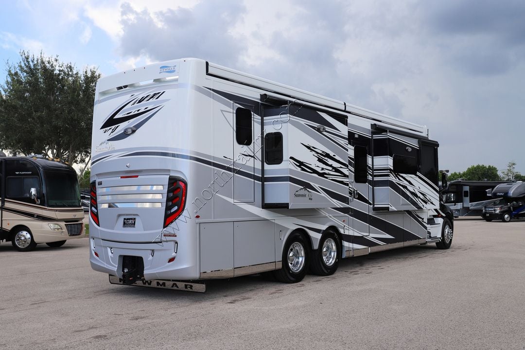 2026 Newmar Summit Aire 4505 16320